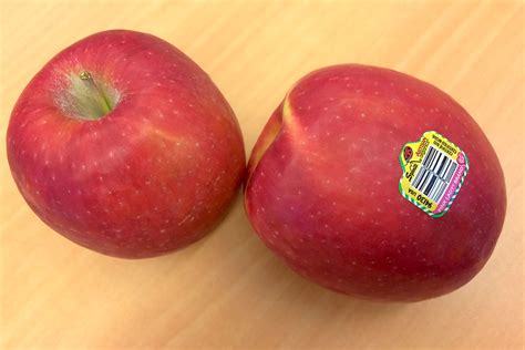bfmazzeo: Organic Pink Lady Apples